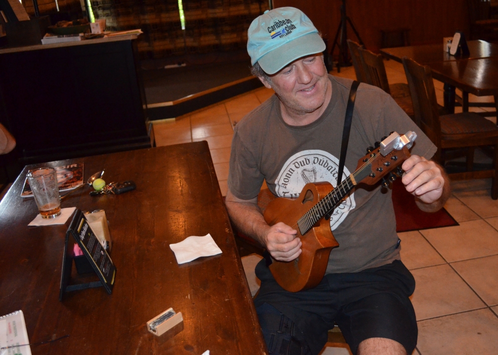 Traditional Irish Music – Tim Finnegans Irish Pub